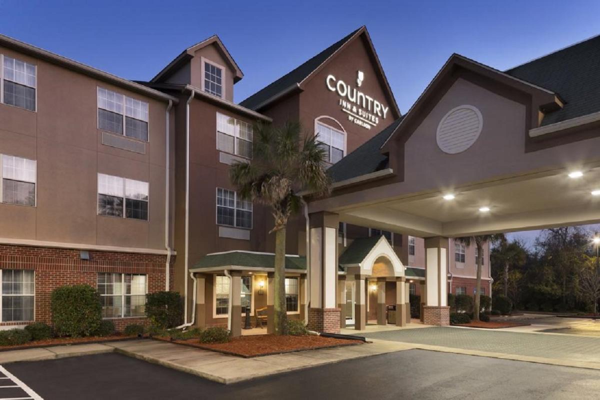 Country Inn & Suites: Stay More, Save More