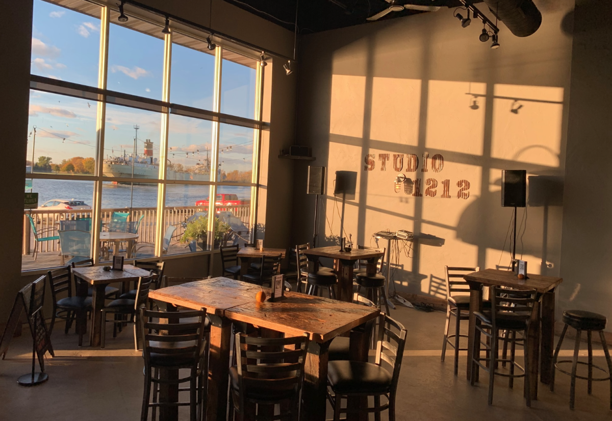 Studio 1212 Cafe & Wine Bar