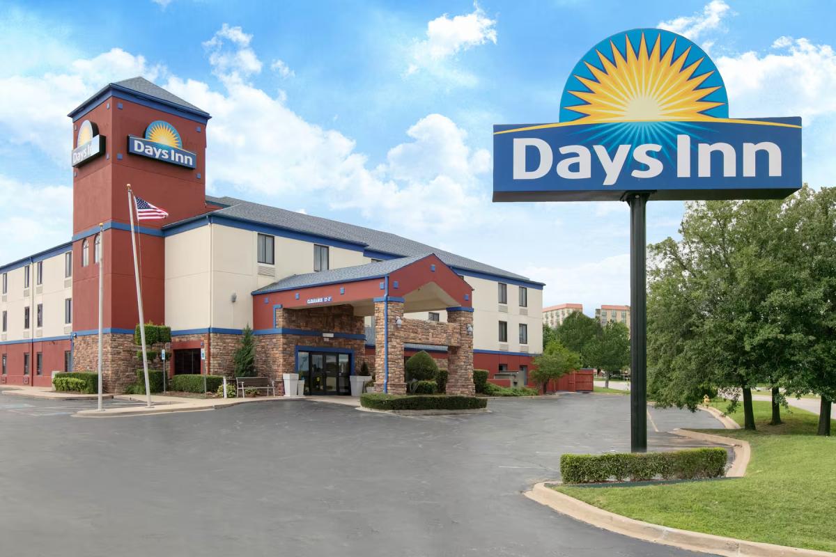 Days Inn by Wyndham Tulsa Central | Green Country Oklahoma | Official Site