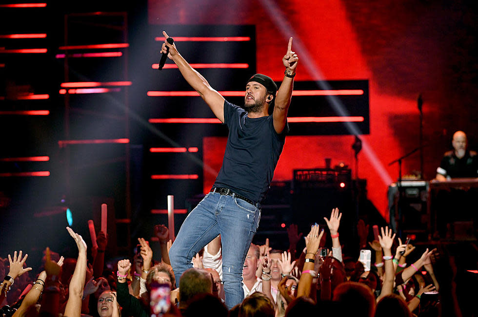 Luke Bryan in Concert | Green Country Oklahoma | Official Site