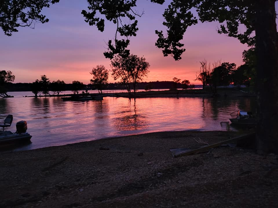 Ice Box Bluff Resort | Green Country Oklahoma | Official Site