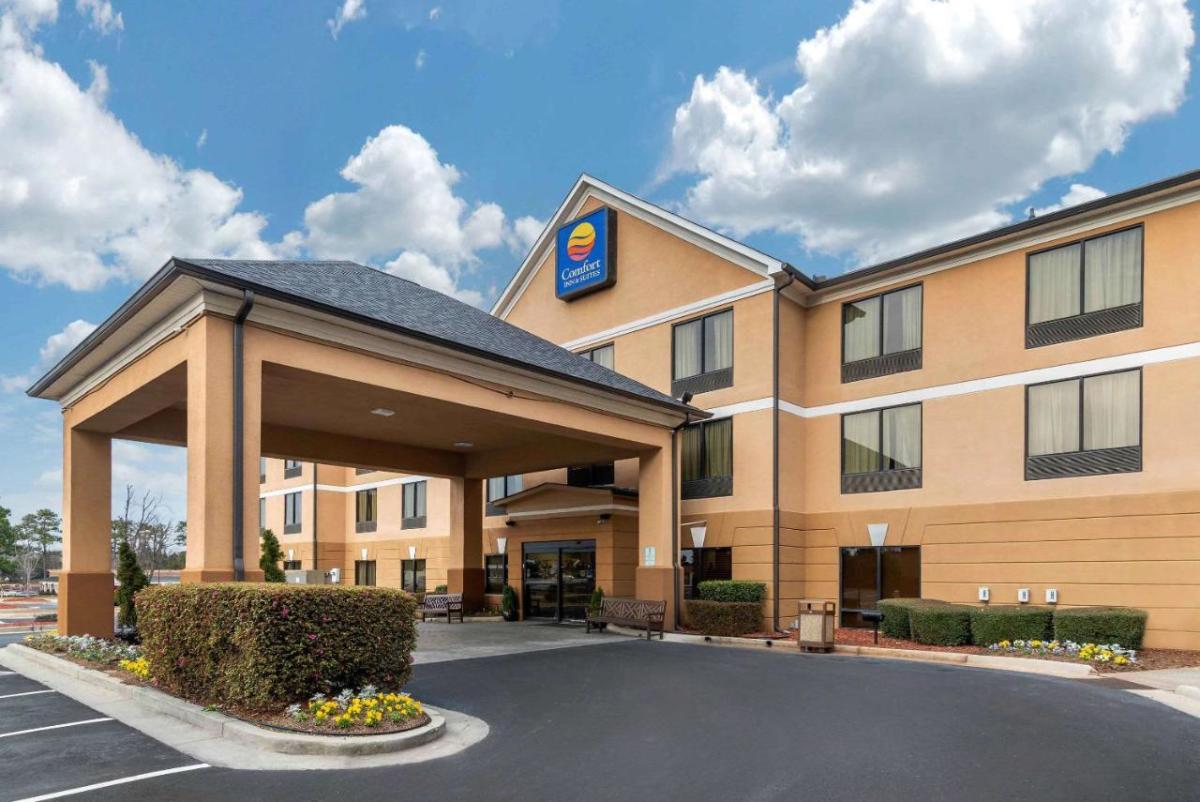 Comfort Inn & Suites - Peachtree Corners | Gwinnett County, GA