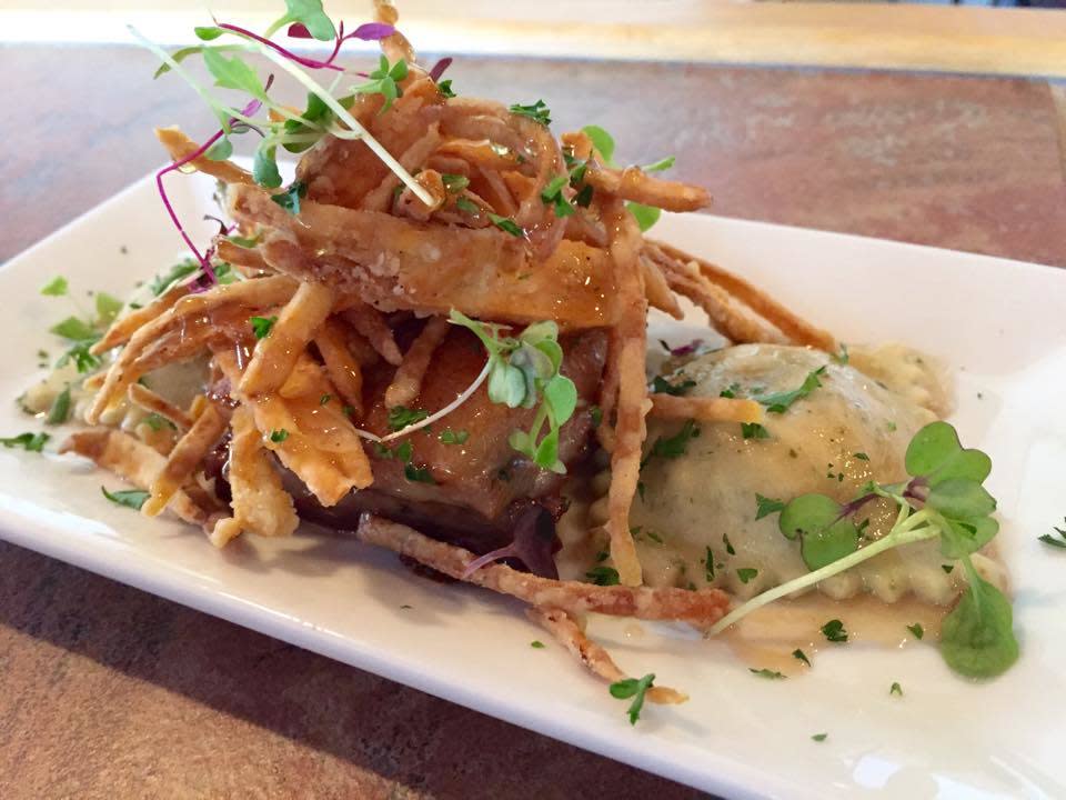 note. bistro & wine bar