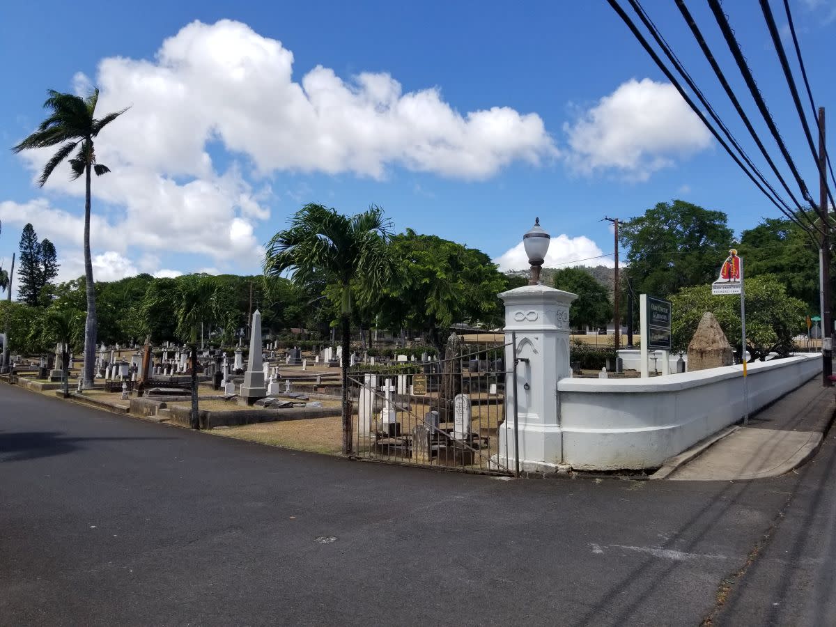 Oahu Cemetery