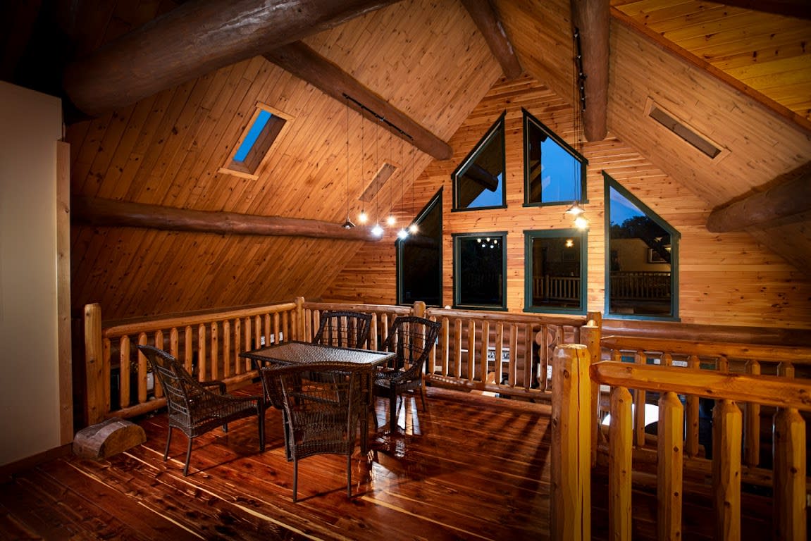The Cabin at Natural Valley Ranch | Brownsburg, IN