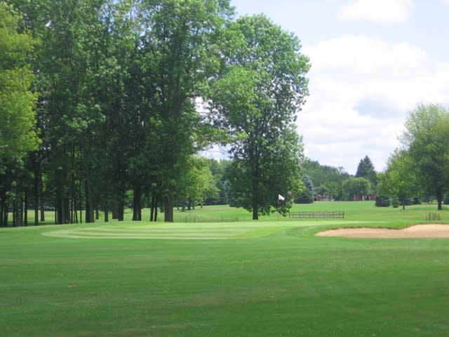 Crestview Golf Club