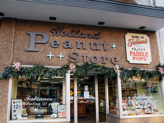 Holland Peanut Store