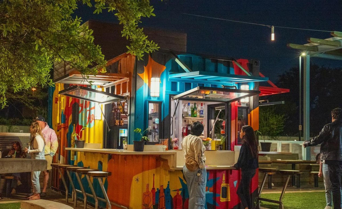 High Five Mini Bar | Restaurants in Houston, TX