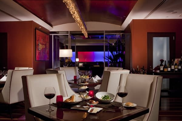 The Pearl Restaurant and Bar | Restaurants in Houston, TX