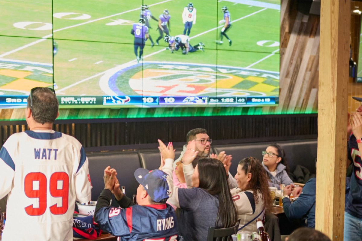 Wakefield Crowbar | Things To Do in Houston, TX