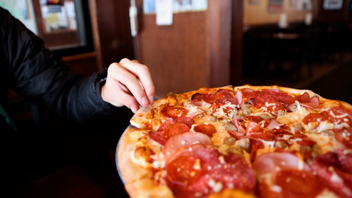Pizanos Pizzeria