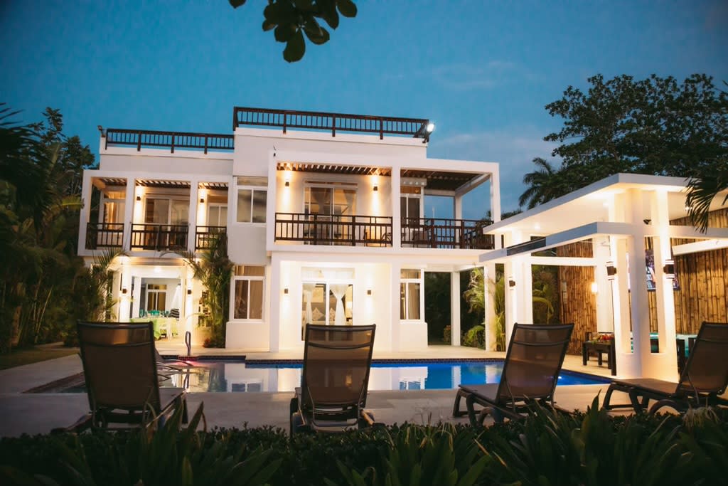 Yrie Beach Villa