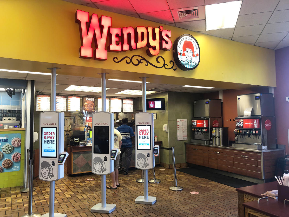 wendys restaurant coloring pages