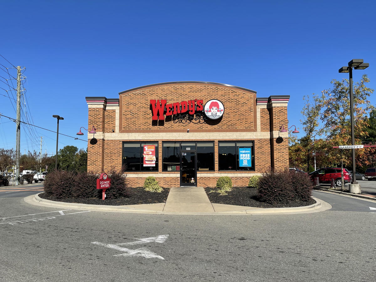 wendys restaurant coloring pages