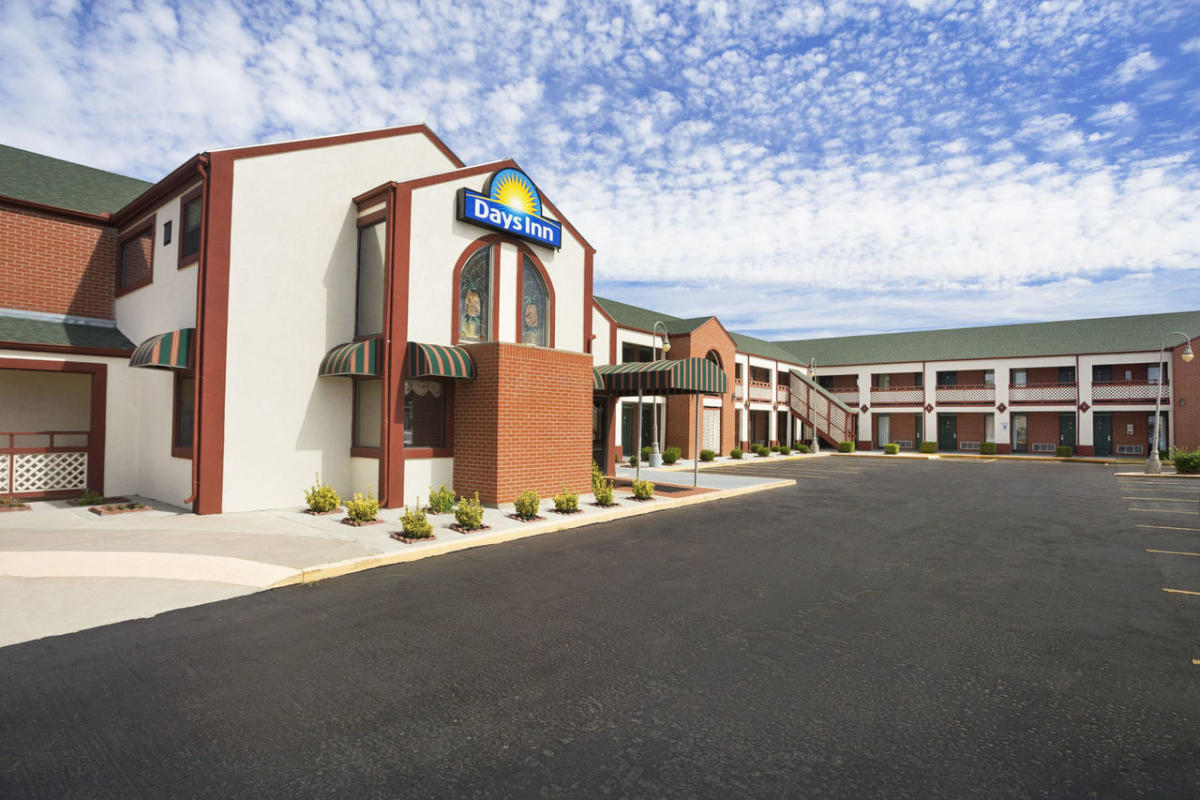 Days Inn West - Wichita KS, 67209