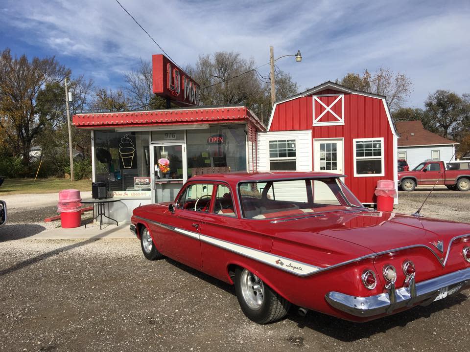 Lomar Drive-in - Eureka KS, 67045