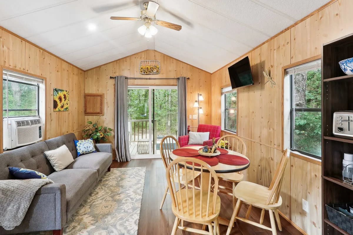 Splitrock Retreat at Toronto Lake - Cabins in the woods - Toronto KS, 66777