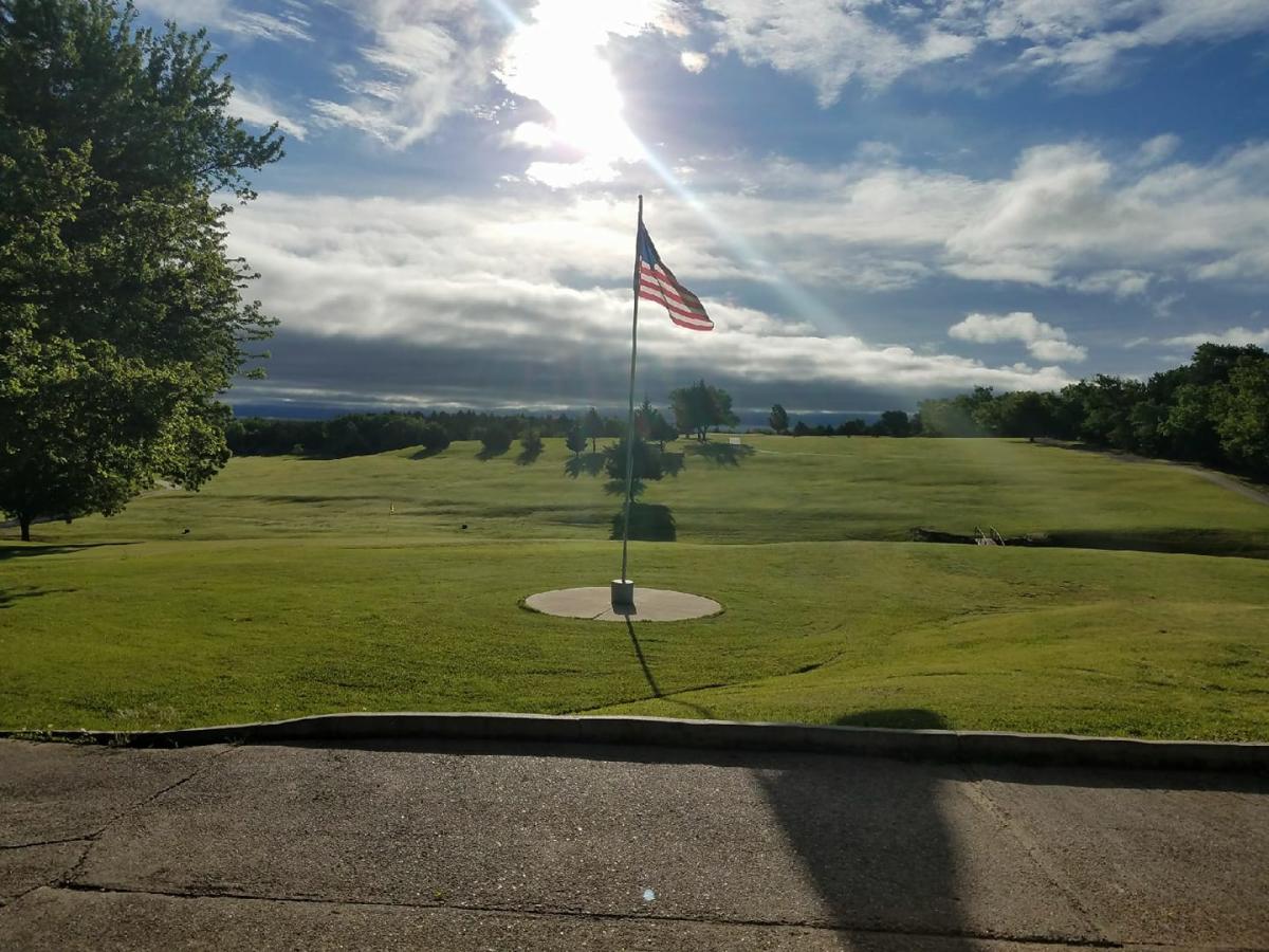Spring Hill Golf Course - Arkansas City KS, 67005