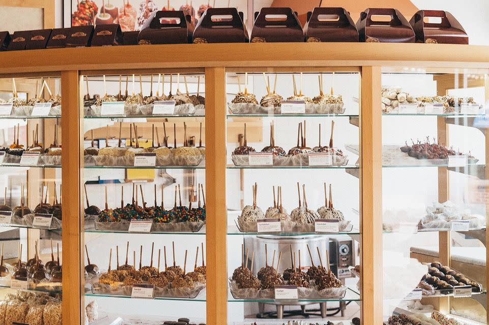 Rocky Mountain Chocolate Factory - Kansas City KS, 66111