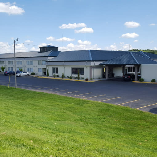 OYO Hotel - Fort Riley - Junction City KS, 66441