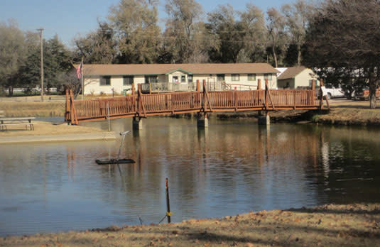 Spring Lake RV Resort - Halstead KS, 67056