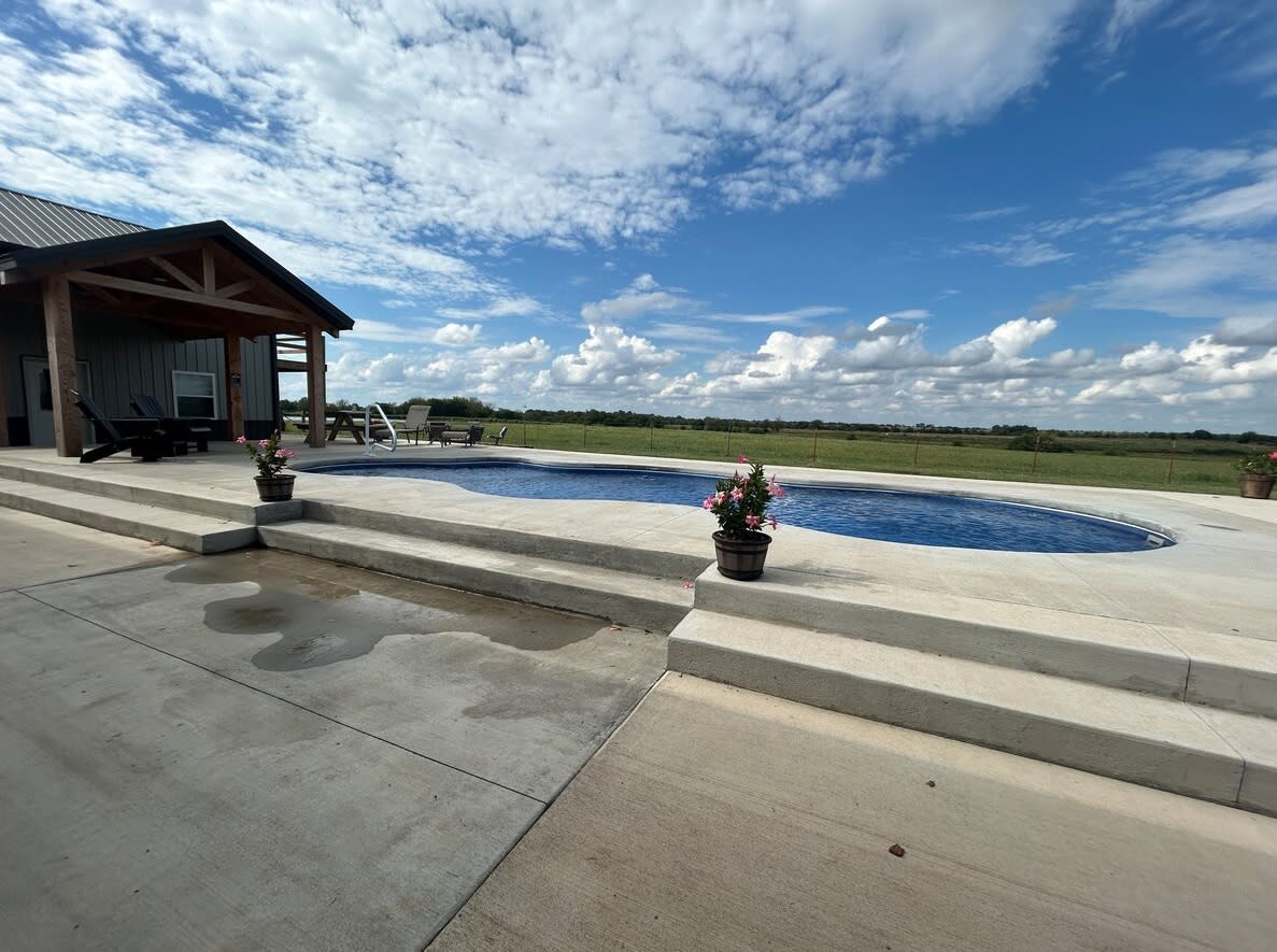 The Lodge at Eleven Rock Ranch - McCune KS,