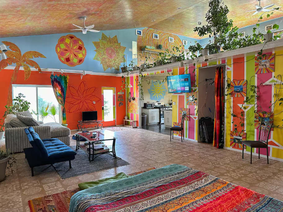 Hippie Chic Oasis - Colby KS, 67701