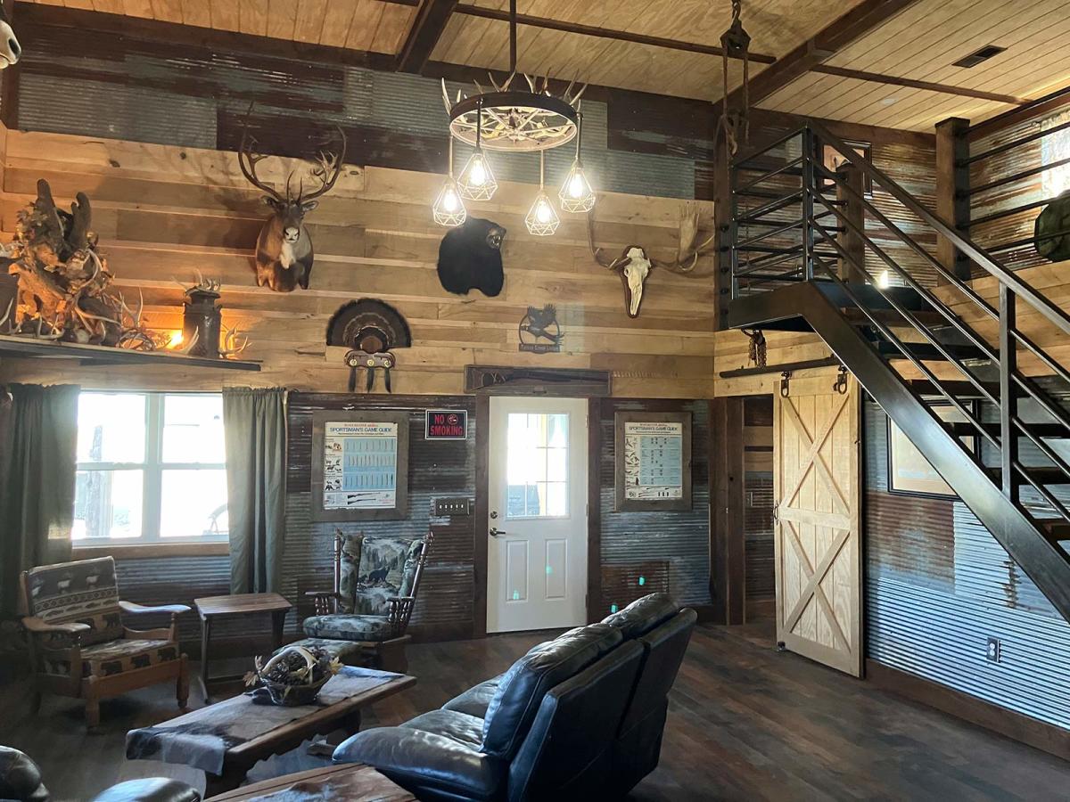 Turkey Creek Lodge - Yates Center KS, 66783