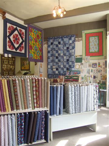 Material Girls Quilt Shop - Abilene KS, 67410
