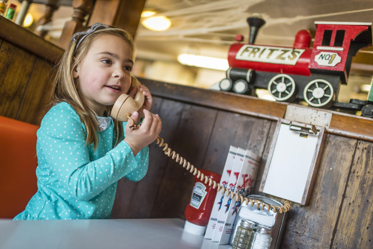 Fritz's Railroad Restaurant - KCK - Kansas City KS, 66102