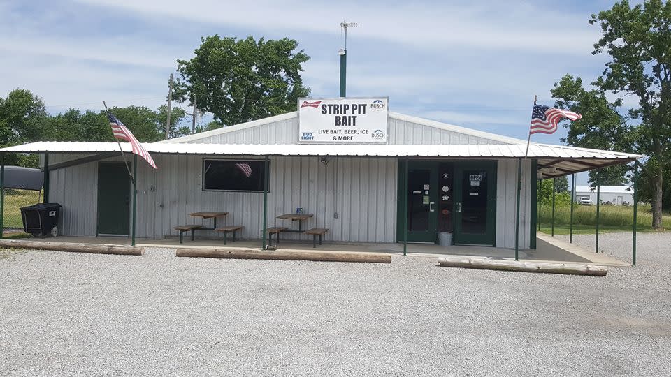Strip Pit Bait & Tackle - West Mineral KS, 66782