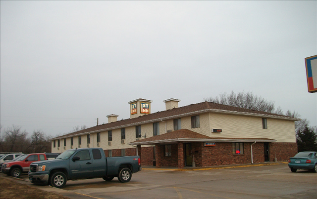 Budgetel Inn & Suites - Fort Scott KS, 66701