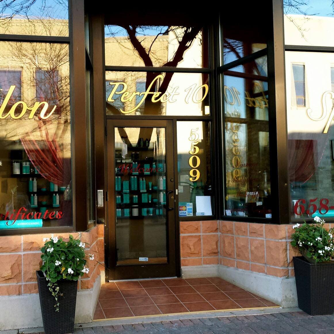Perfect 10 Salon & Spa | Kenosha, WI
