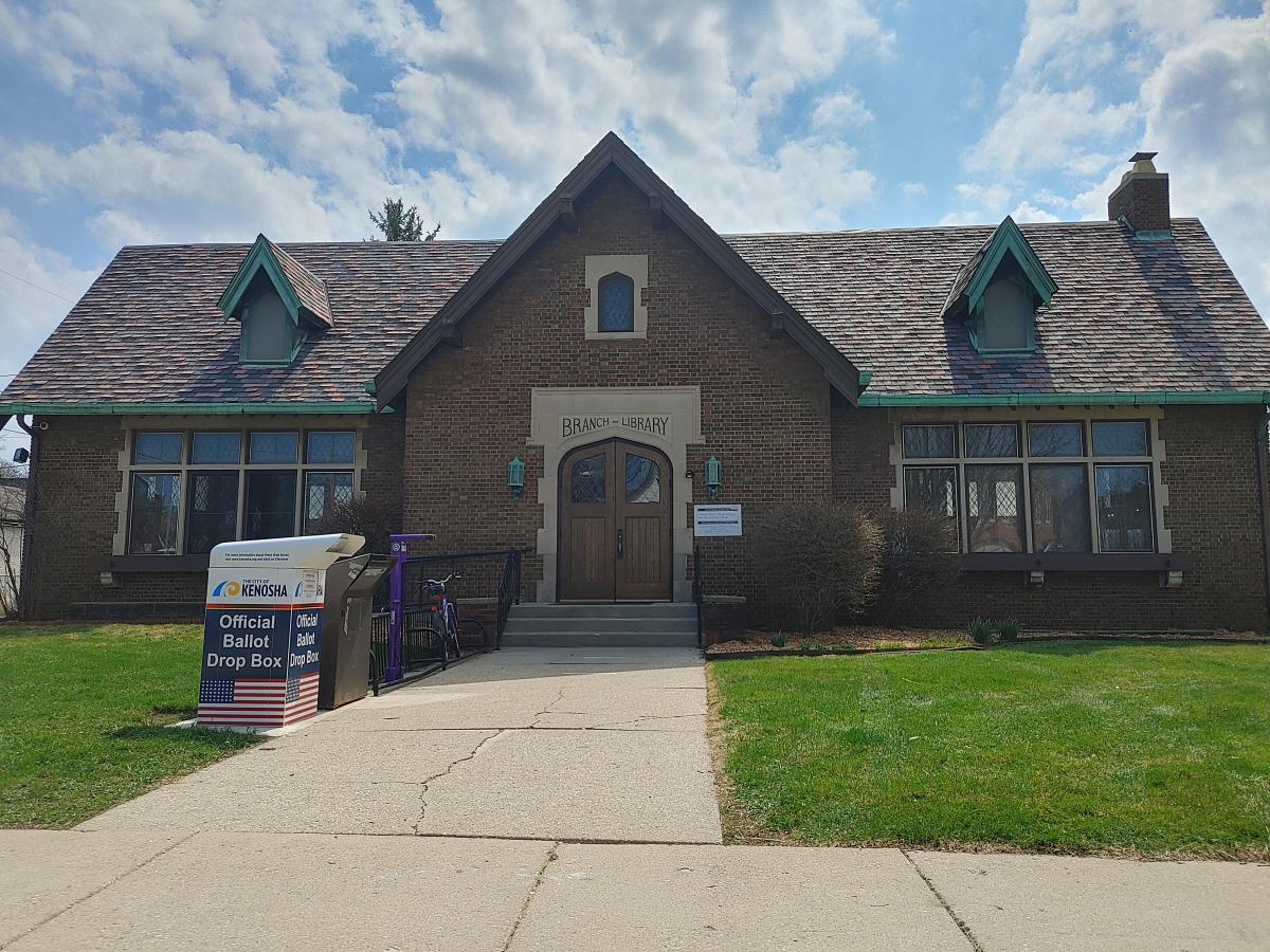 Kenosha Public Library - Uptown Branch | Kenosha, WI