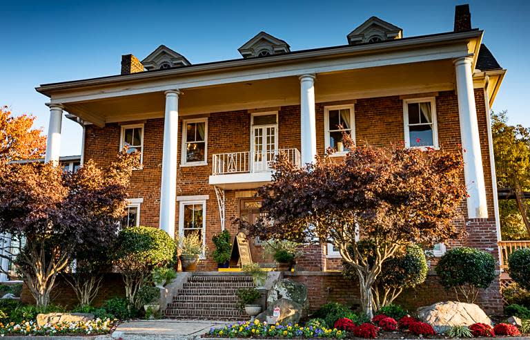 Finn's Restaurant & Tavern | Knoxville, TN