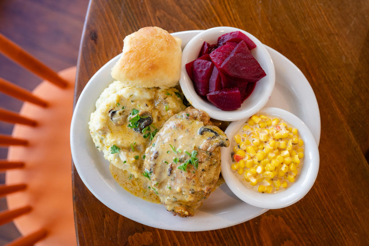 Sandra's Cafe & Health Food Store