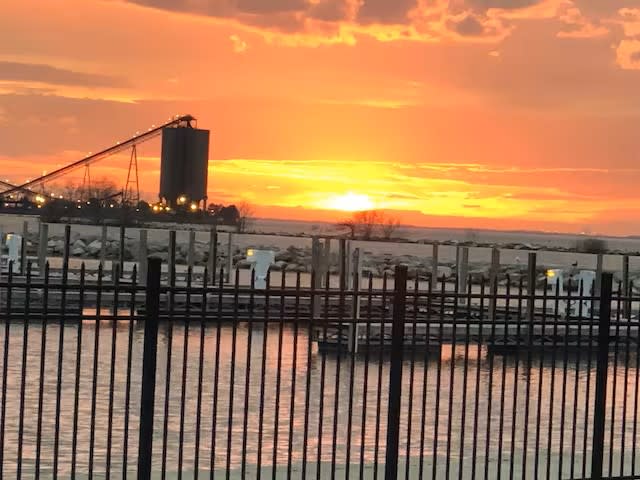 2 Bedroom Sunset Condo Close to Cedar Point