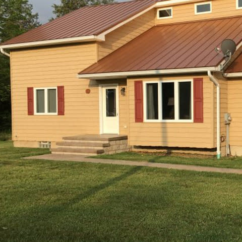 The Airport Hideaway Cottage