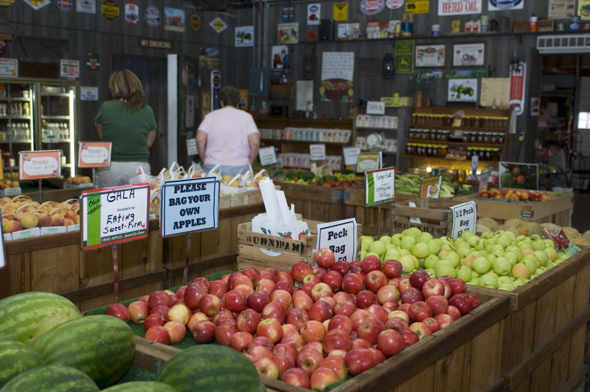Pick a job at Burnham Orchards!