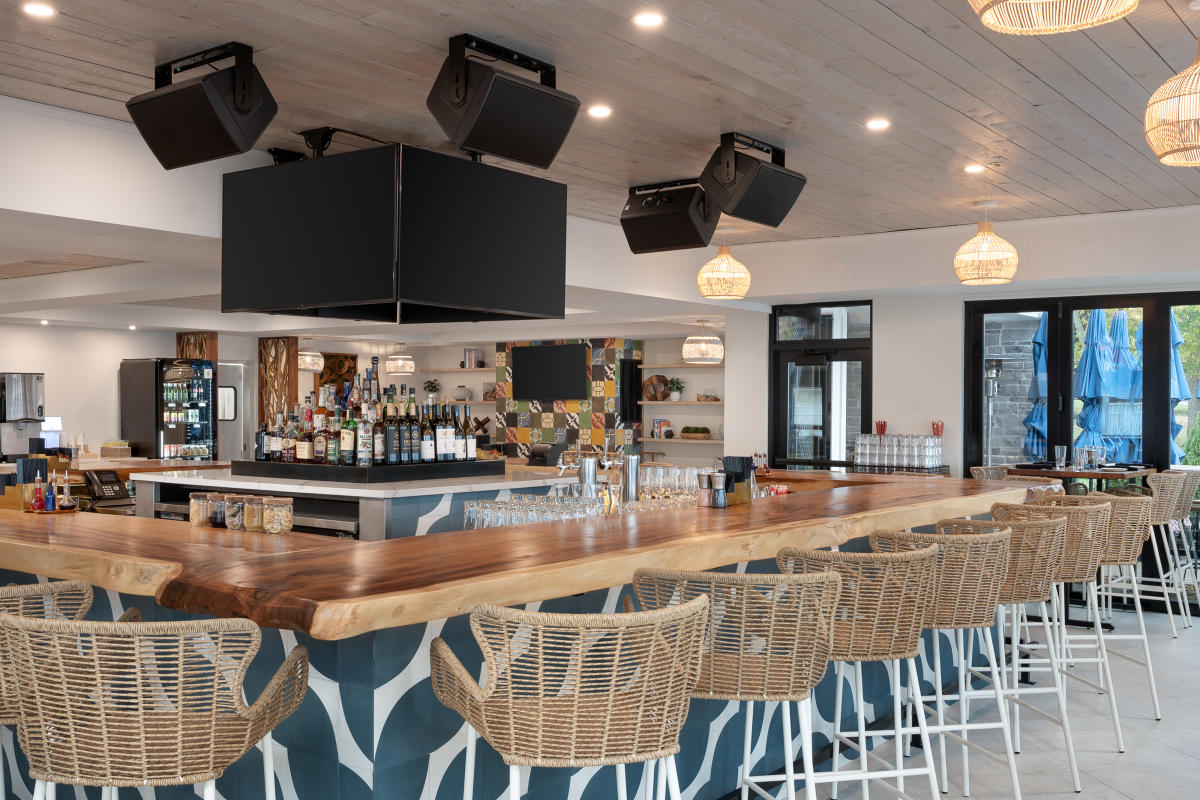 The Wave Restaurant at Marblehead