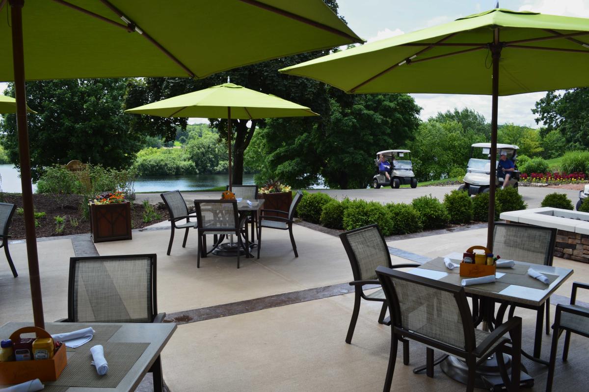 Links Bar & Grill