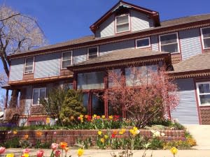 Accommodations Bed & Breakfast Mad Carpenter Inn | Visit Laramie