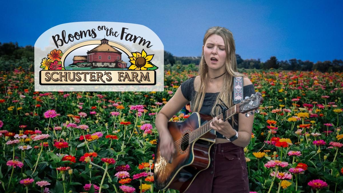 Becca Murray at Blooms on the Farm | Deerfield, WI