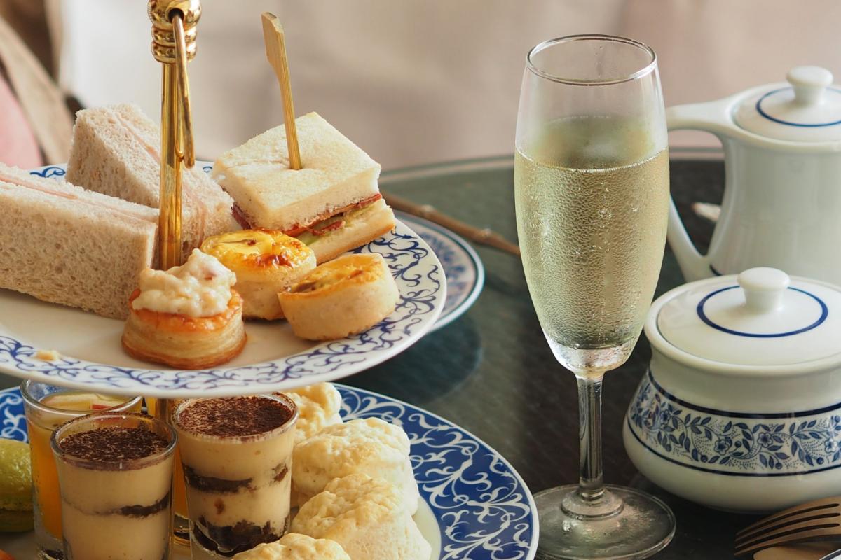 The Queen’s Elegant Afternoon Tea 🫖 | Cooking Class at DelecTable ...