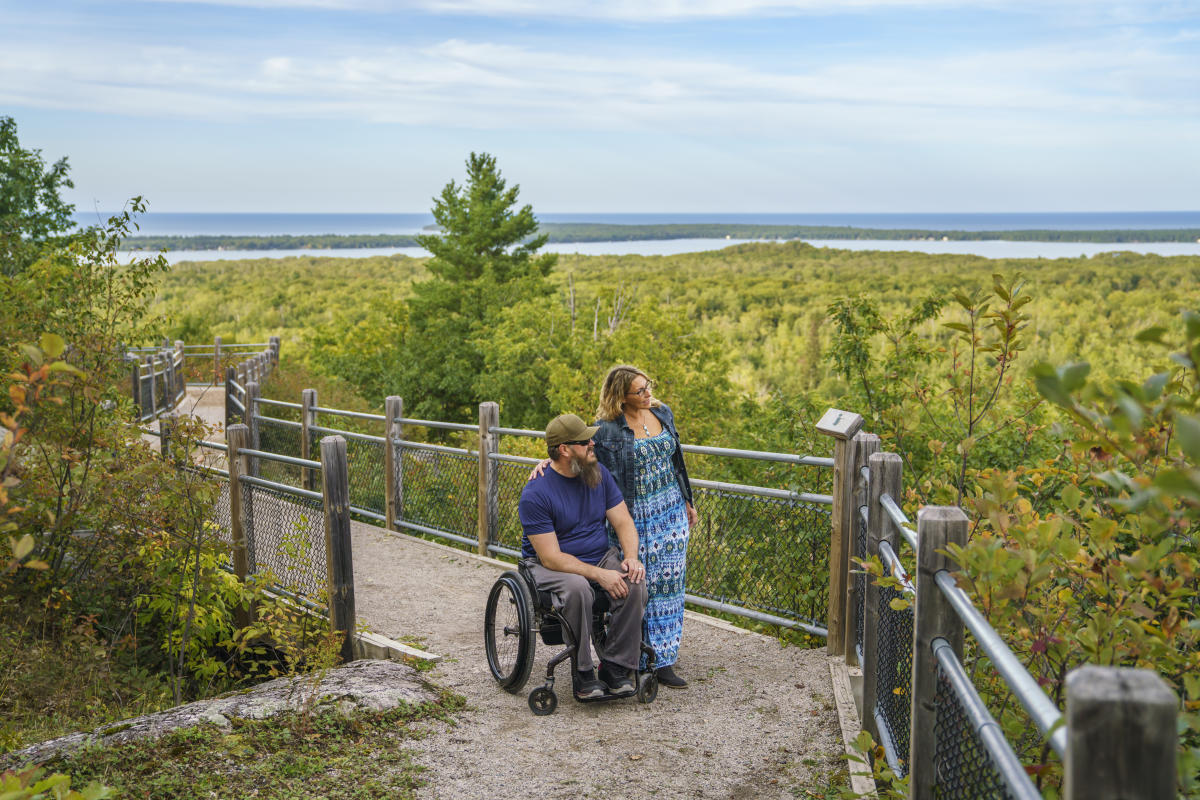 Thomas Rock Scenic Overlook | Big Bay, MI 49808
