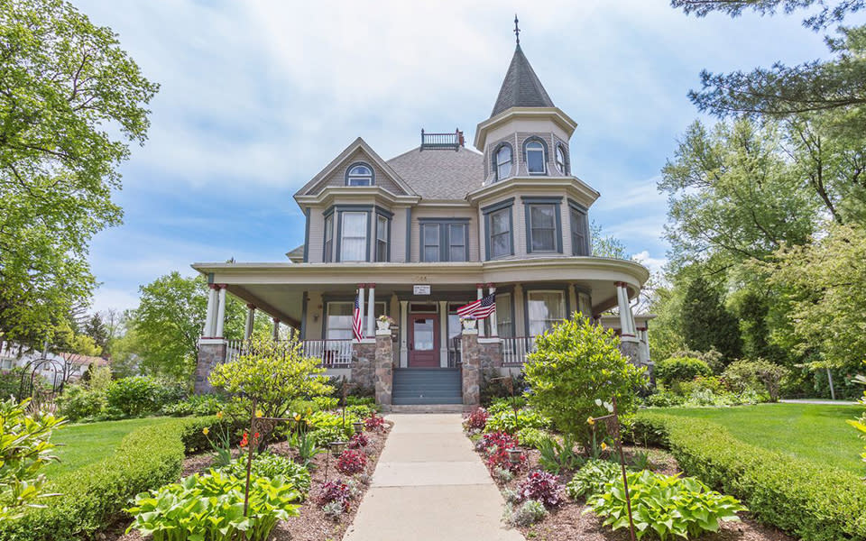 Cherry Tree Inn Bed & Breakfast