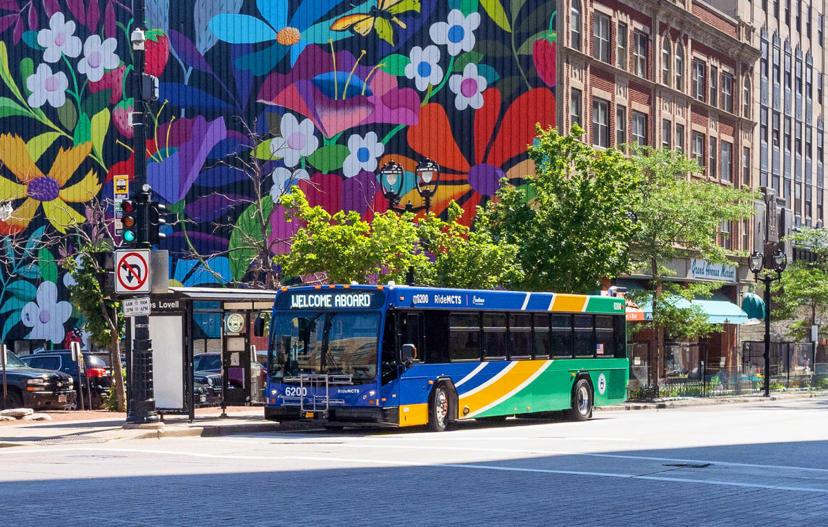 Milwaukee County Transit System | Milwaukee, WI 53205