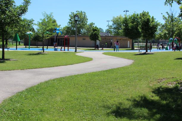 Dineen Park | Milwaukee, WI 53216
