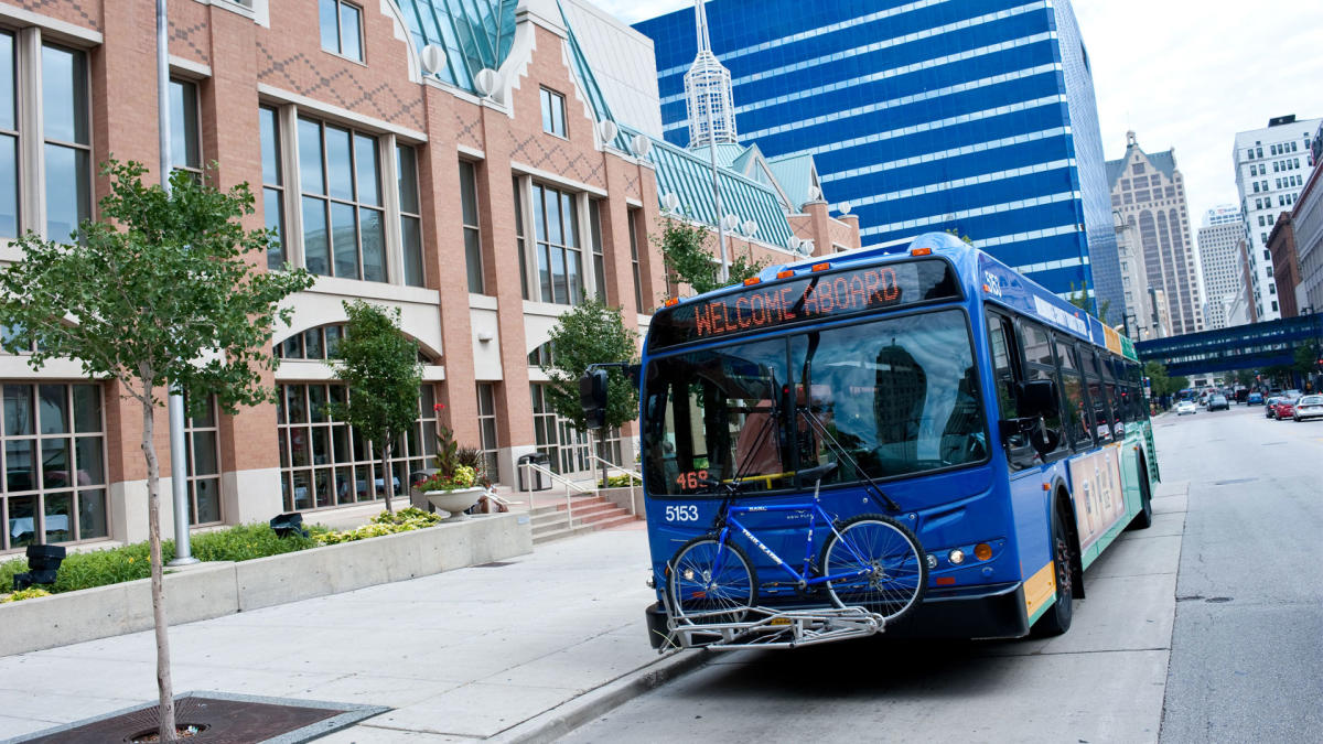 Milwaukee County Transit System Milwaukee, WI