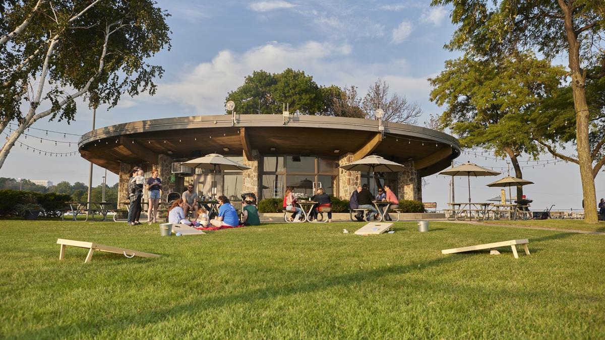 Roundhouse at McKinley Marina | Milwaukee, WI 53202